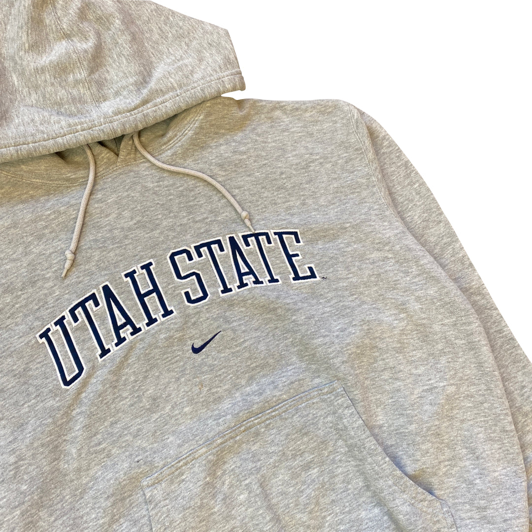 Nike Utah State Grey SweatshirtWe Vintage